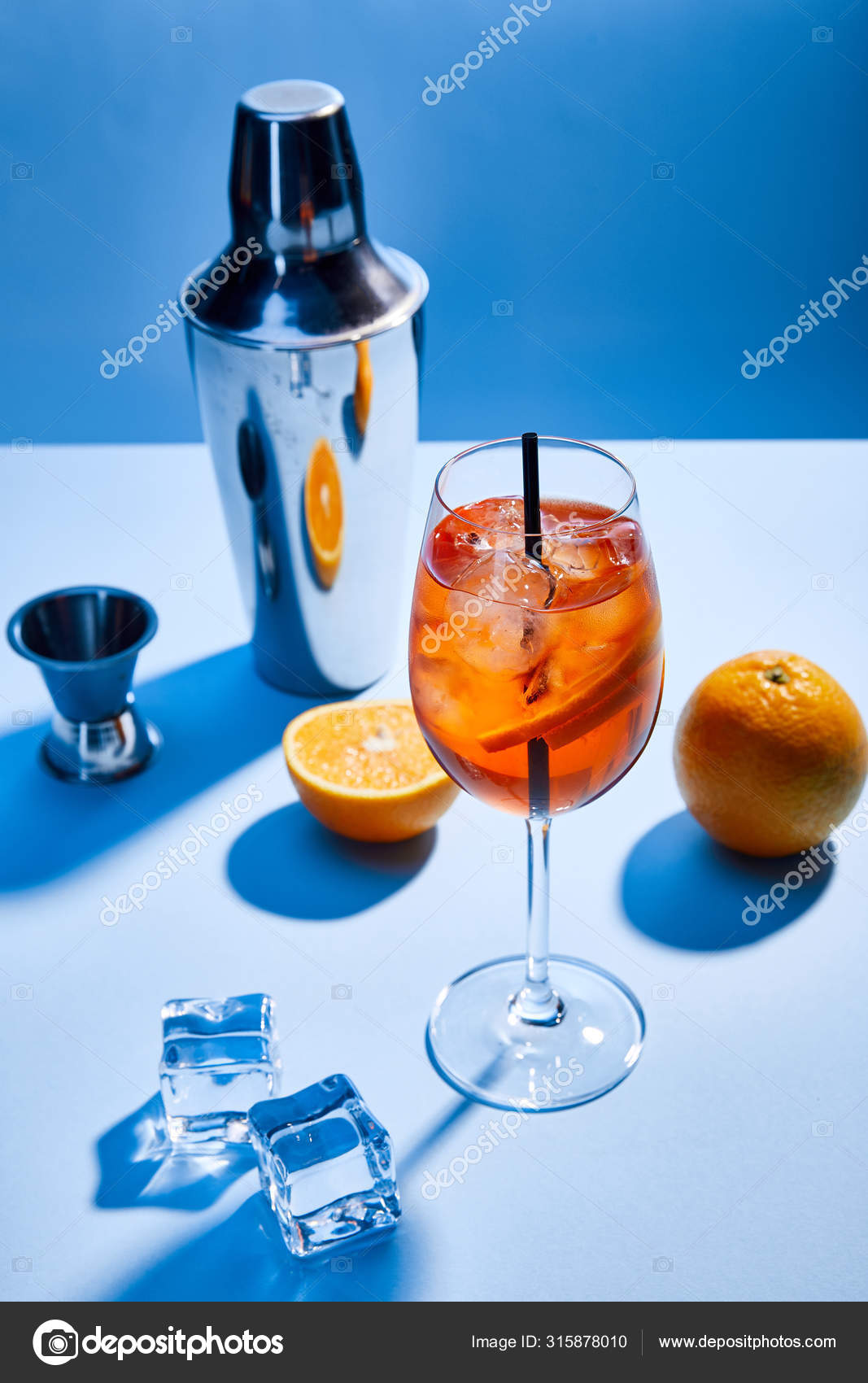 High Angle View Cocktail Aperol Spritz Oranges Shaker Ice Cubes — Stock ...