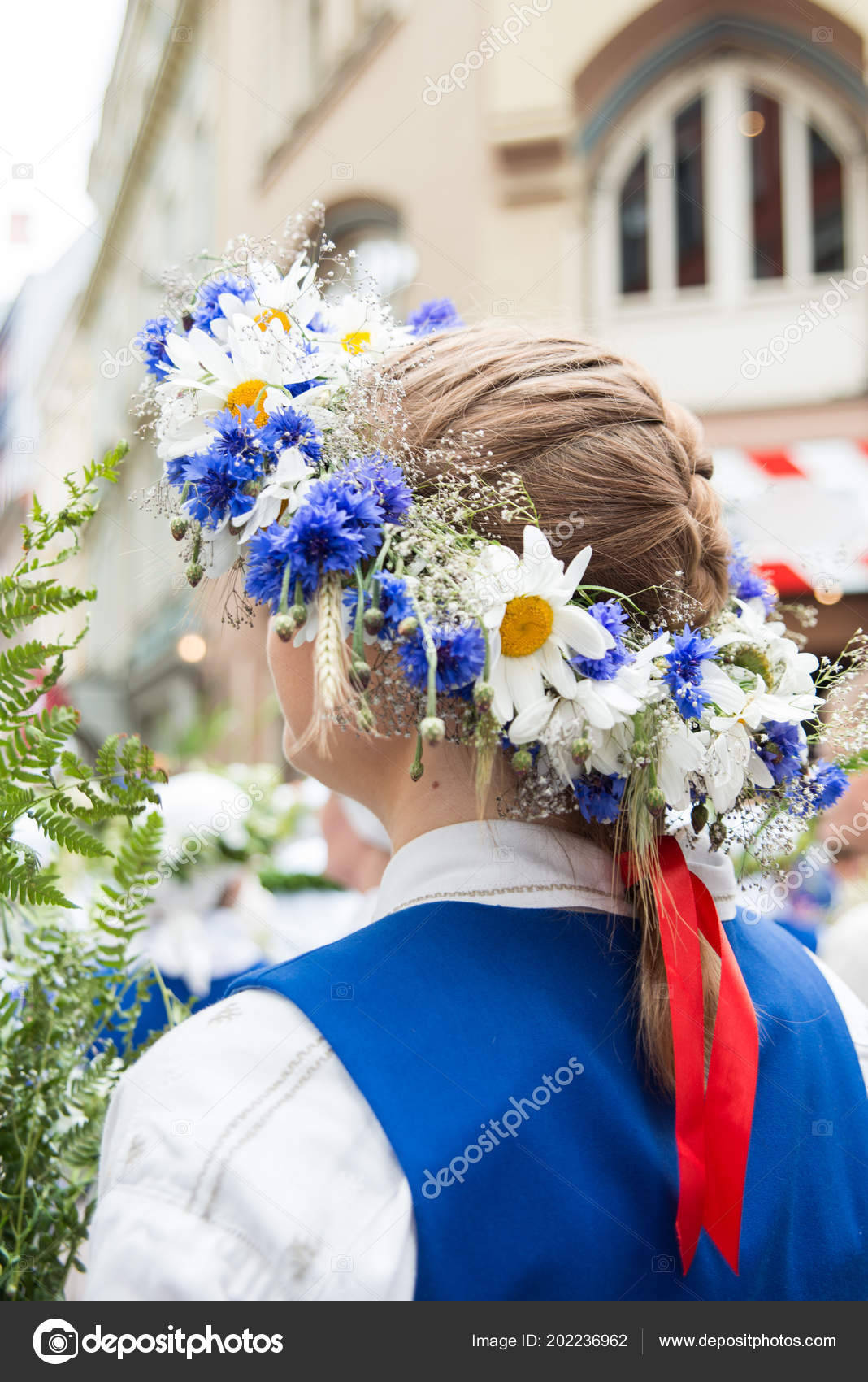 National Latvian Elements Suits People Bouquets Field Flowers Openning ...