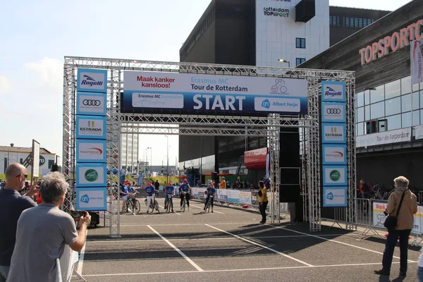 Start stand Stock Photos, Royalty Free Start stand Images | Depositphotos