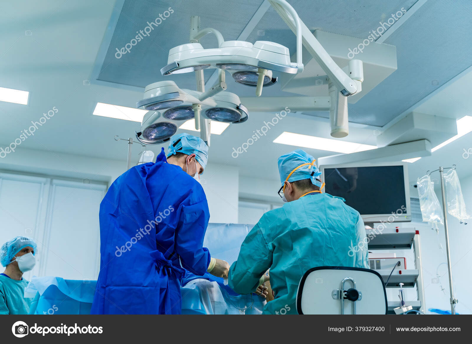 Group Doctors Perform Operation Patient Surgeons Medical Uniform Masks ...