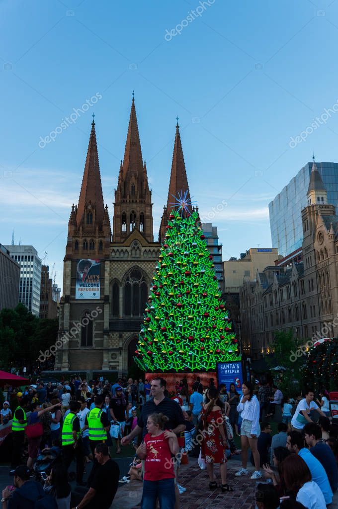 Melbourne, Australia - 22 de diciembre de 2017: Árbol de Navidad ...