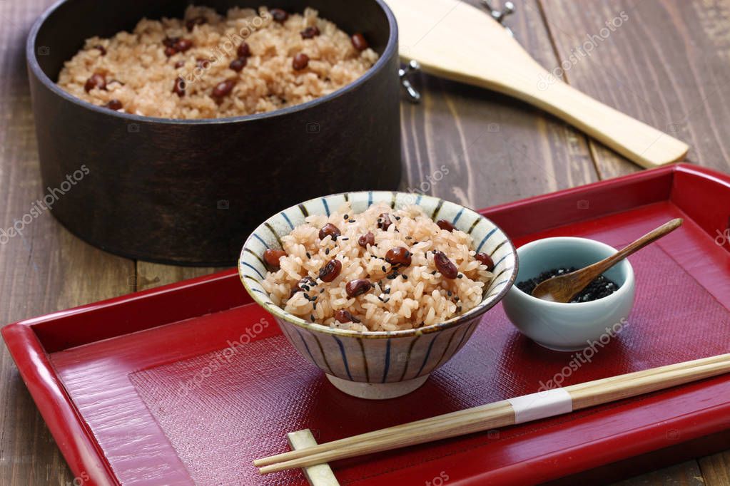 Sekihan, arroz pegajoso al vapor con judías rojas, comida japonesa 2022