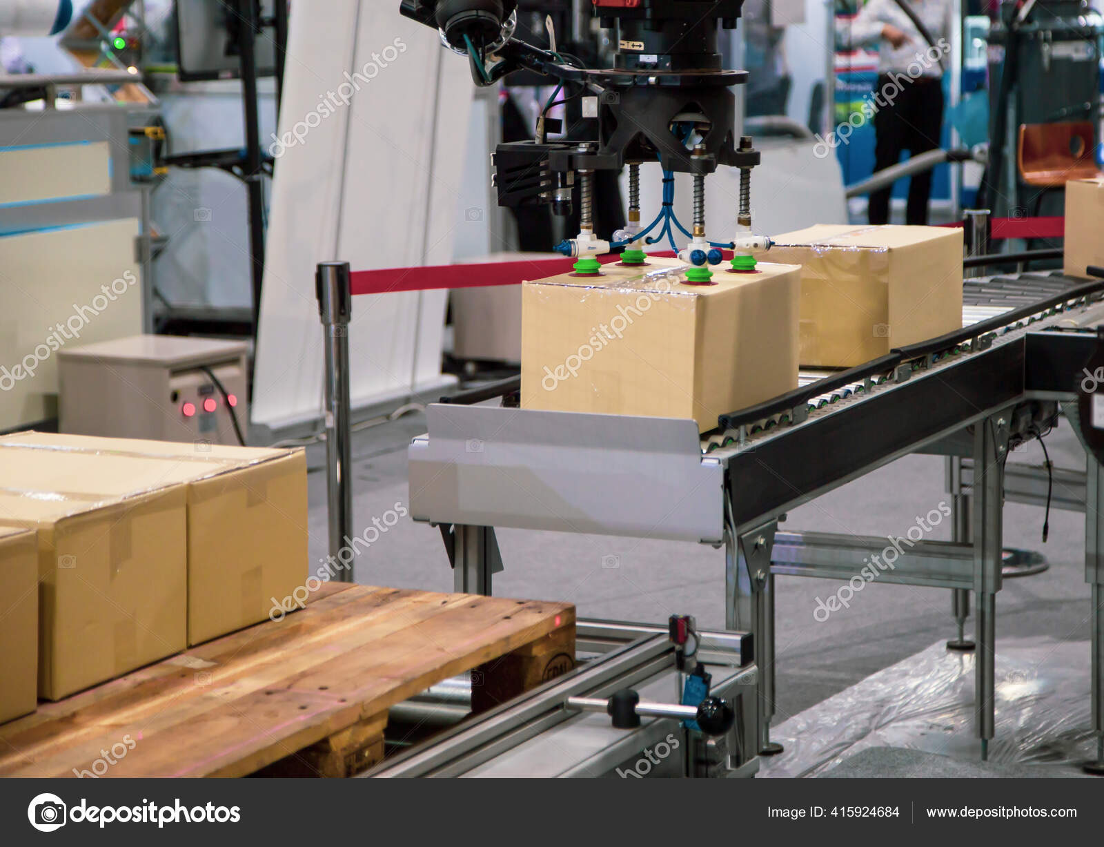 Industrial Robot Arm Loading Carton Conveyor Manufacturing Production ...