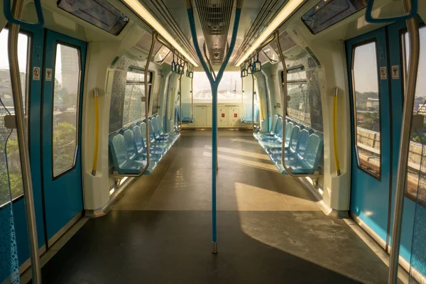 Subway in mumbai images libres de droit, photos de Subway in mumbai ...