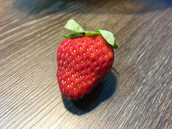 Fausse fraise images libres de droit, photos de Fausse fraise ...