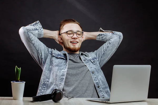 Locking arms Stock Photos, Royalty Free Locking arms Images | Depositphotos