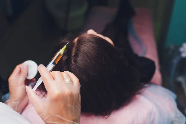 Platelet rich plasma injection procedure. Hair growth stimulation. PRP ...