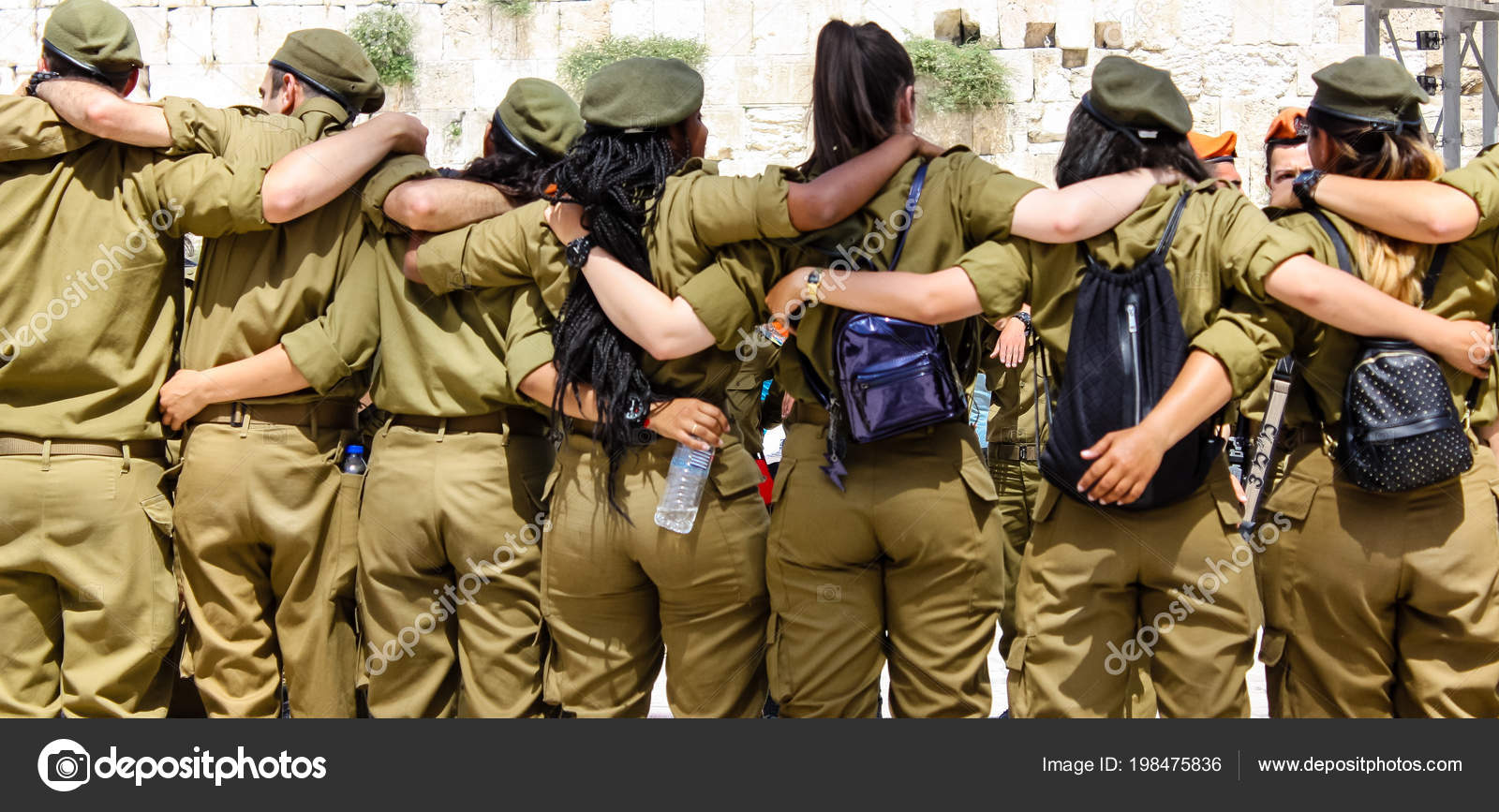Idf Soldiers At The Wall