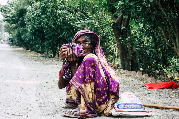 Indian homeless woman Stock Photos, Royalty Free Indian homeless woman ...