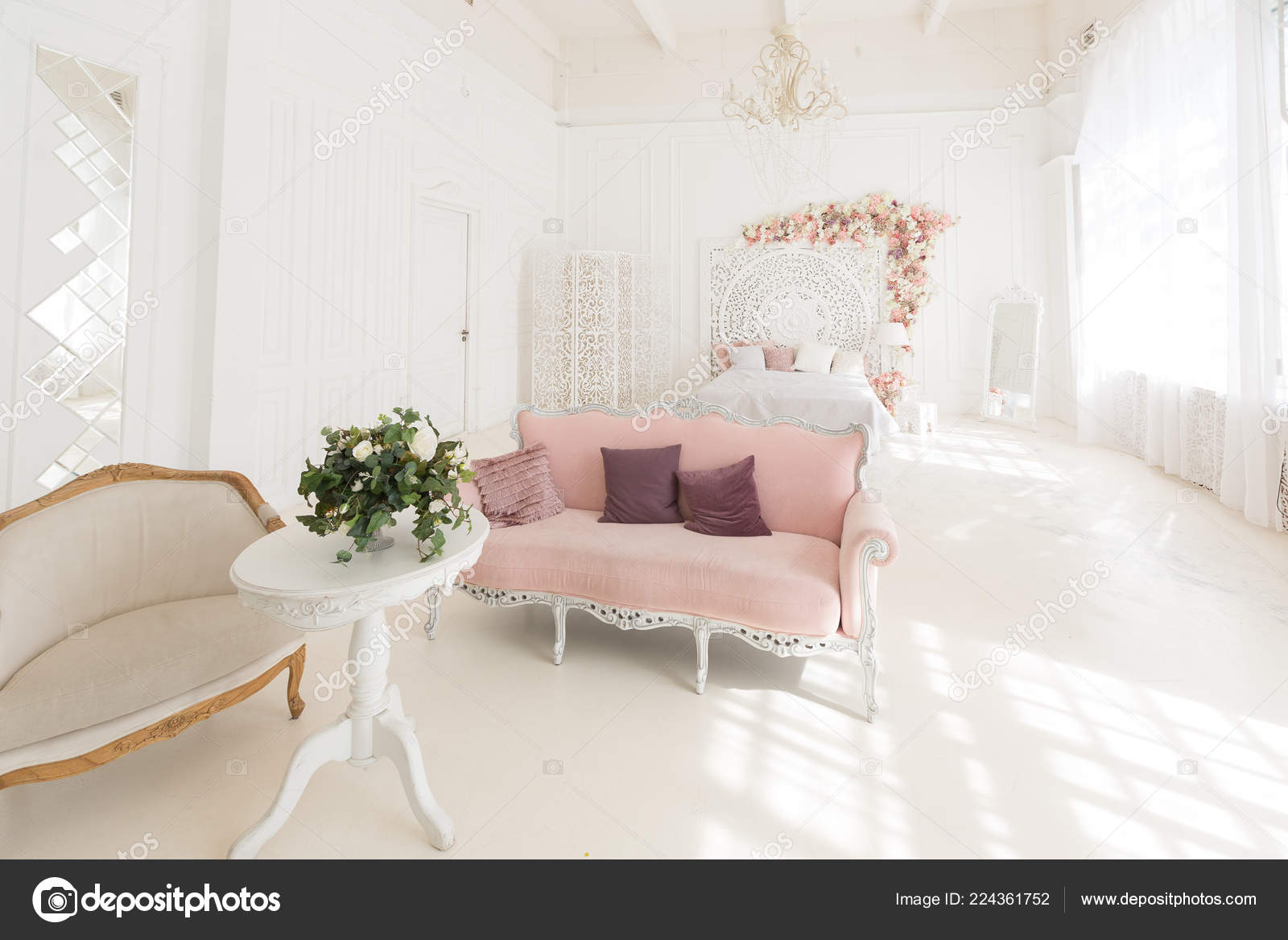 Luxury Rich Interior Design Elegant Vintage Furniture Floral ...