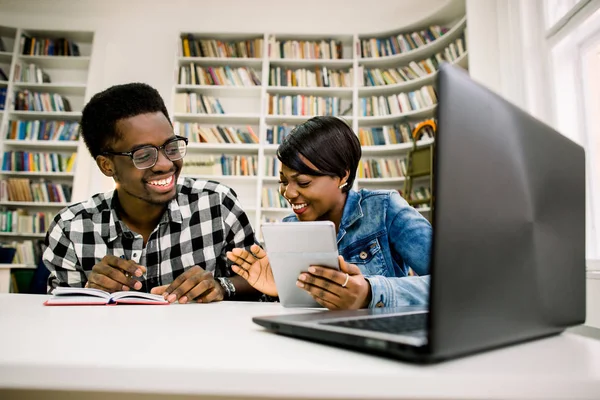 African student technology Stock Photos, Royalty Free African student ...