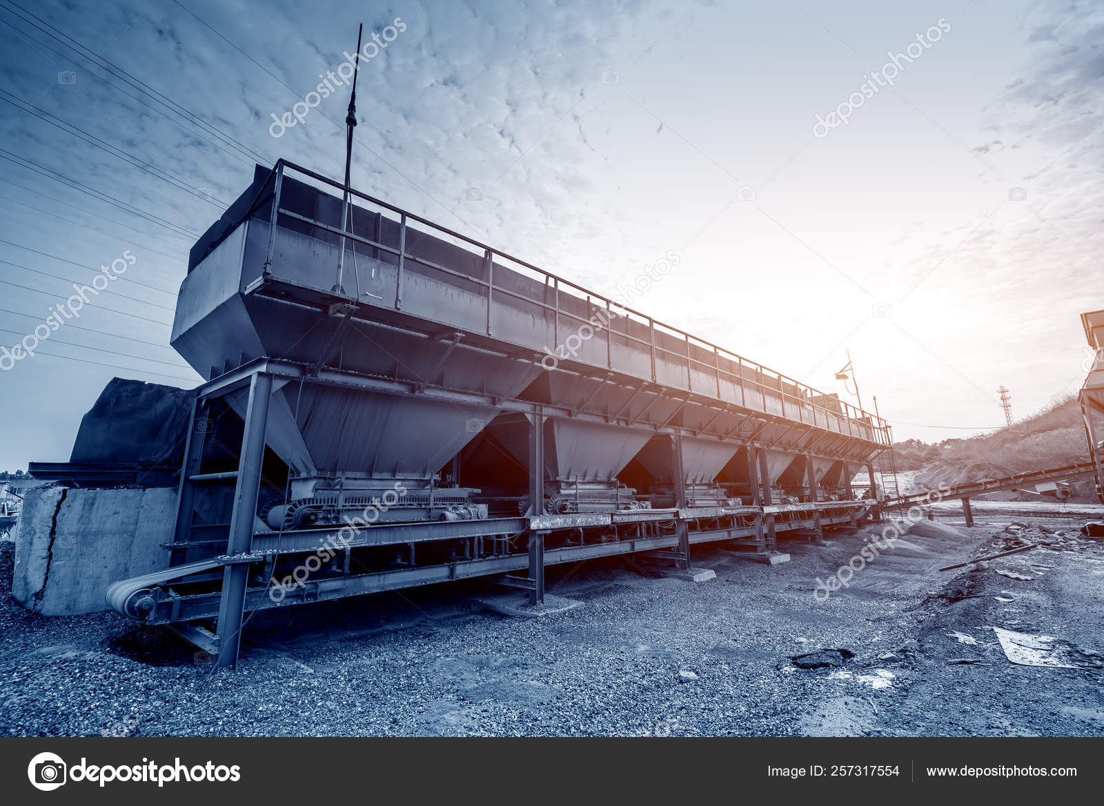 Quarry machine Stock Photo by ©gyn9037 257317554