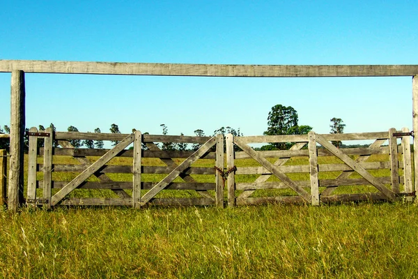 Australian farm gate Stock Photos, Royalty Free Australian farm gate ...
