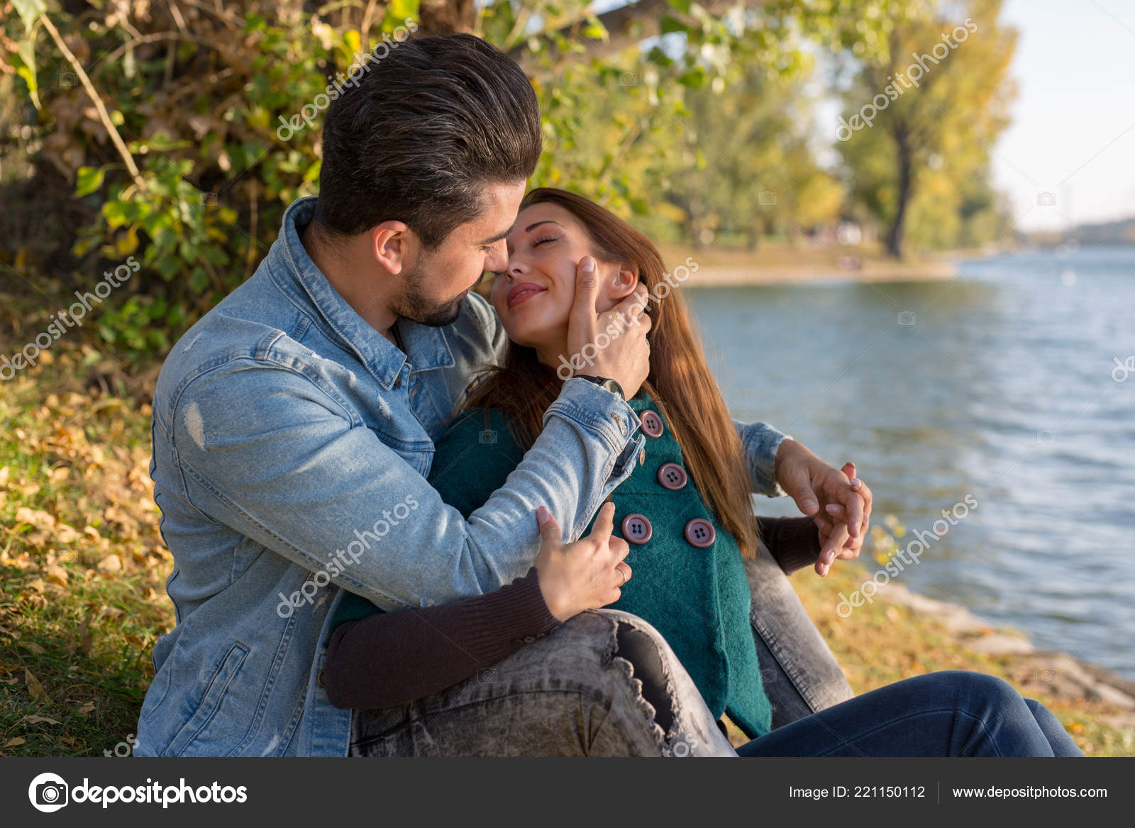 Photography: young couple | Beautiful Young Couple Having First Kiss ...