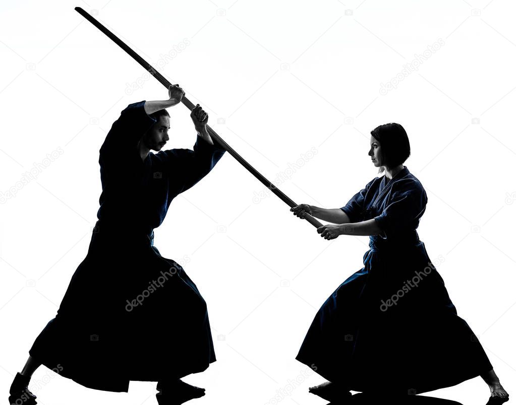 Laido Katori Shinto ryu silueta de sombra aislada fondo blanco 2023