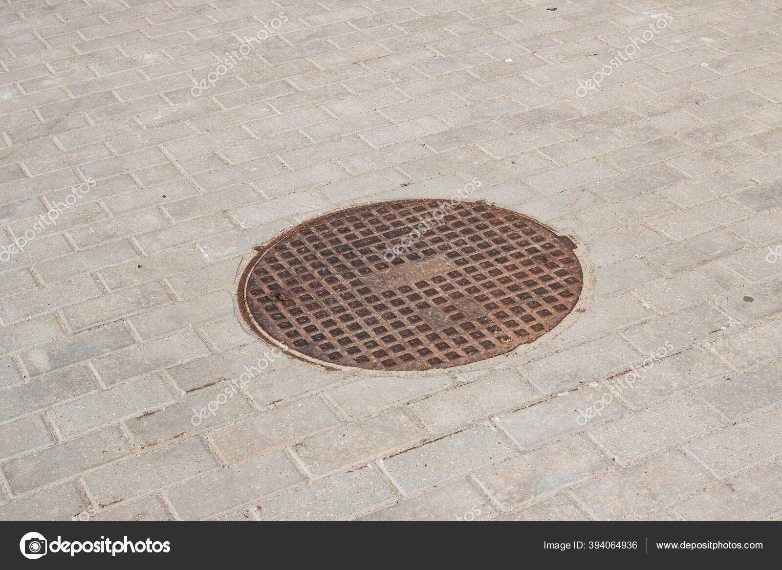 Manhole Cover Sidewalk Close Top View — Stock Photo © inside1703 #394064936