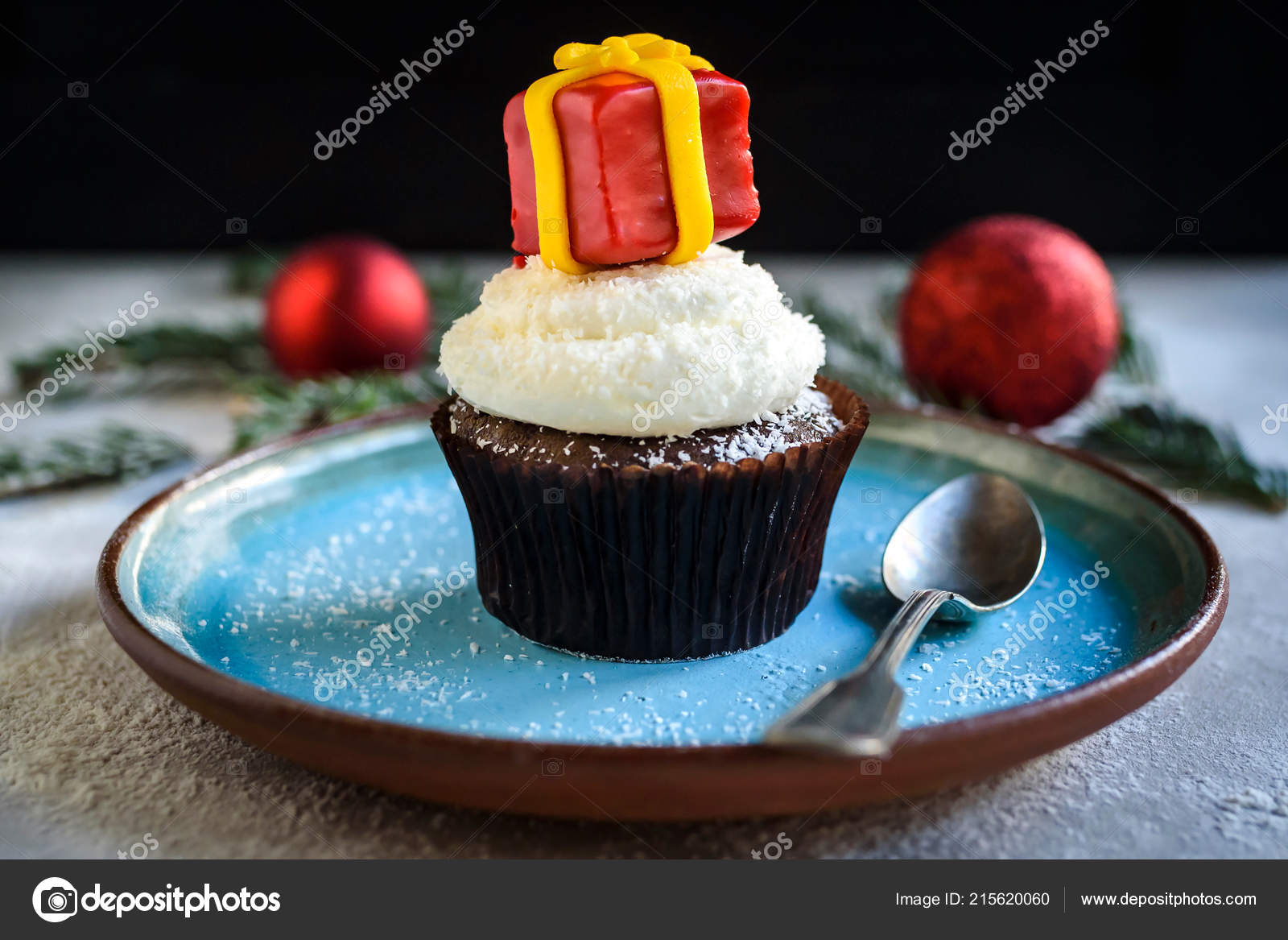 Christmas Present Cupcake