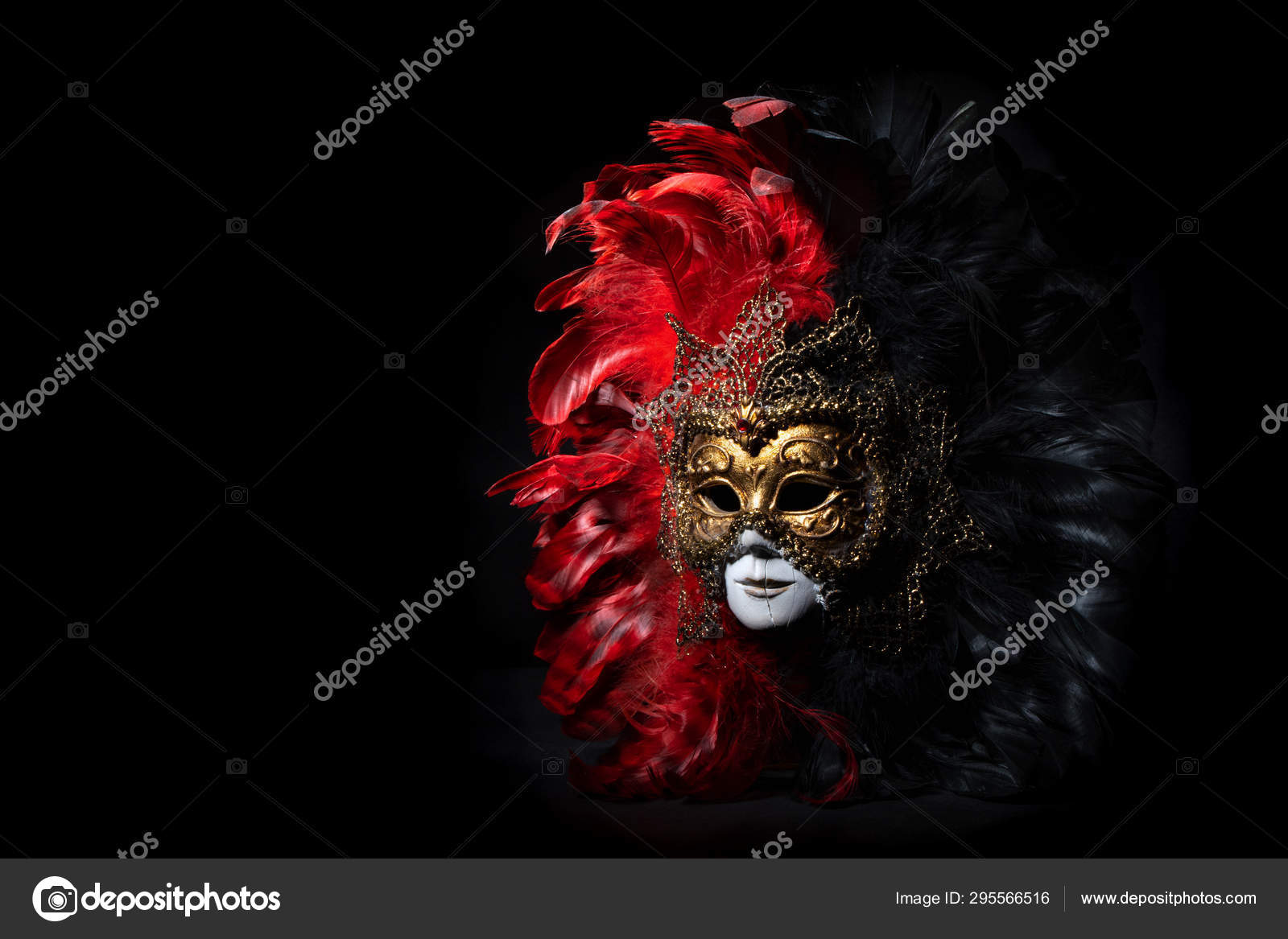 Italian carnival venetian mask. Mysterious event, party — Stock ...
