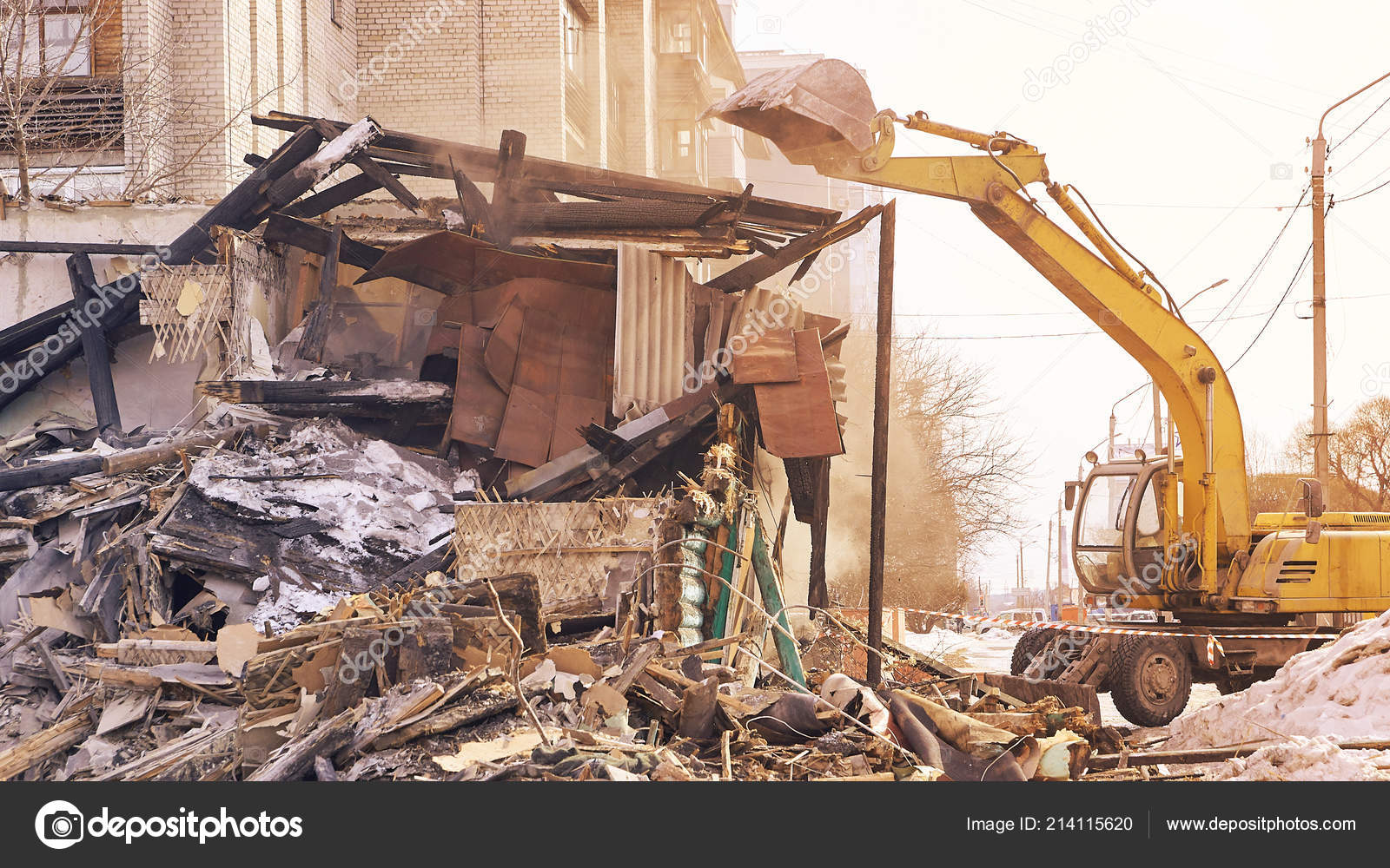 Demolition House Using Excavator City Rebuilding Process Remove ...