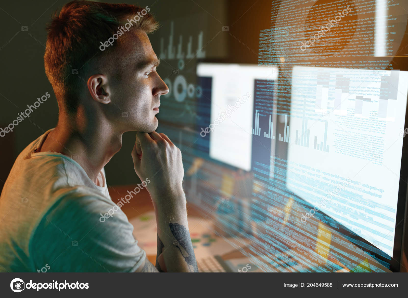 Programador Que Codifica Exposição Holográfica Man Creating App ...
