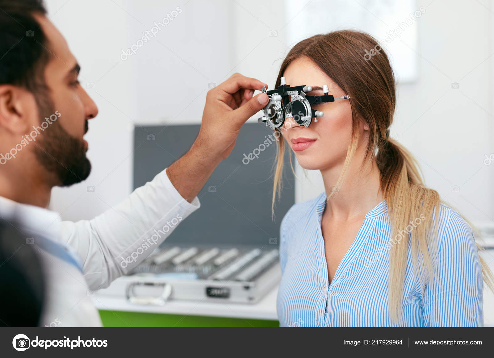 Optometry Test. Eye Doctor Checking Woman Eyesight At Clinic — Stock ...