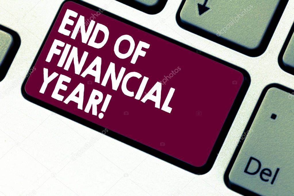 Escritura de texto a mano Fin del Año Financiero. Concepto significado ...