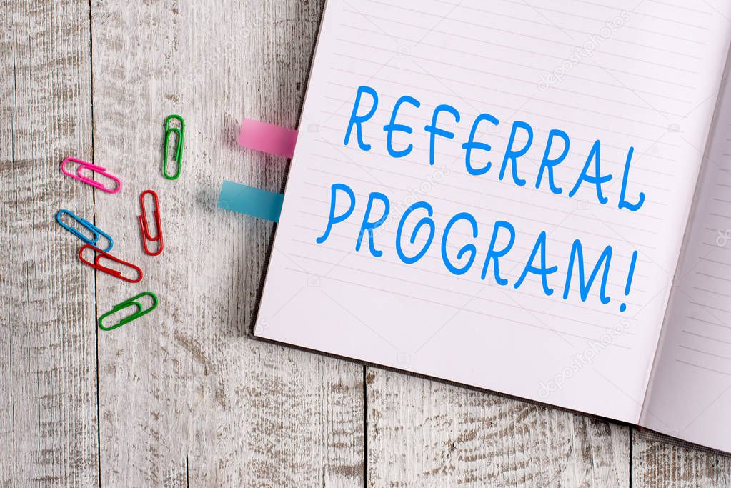 Signo de texto que muestra el programa de referencia. Foto conceptual método de reclutamiento ...