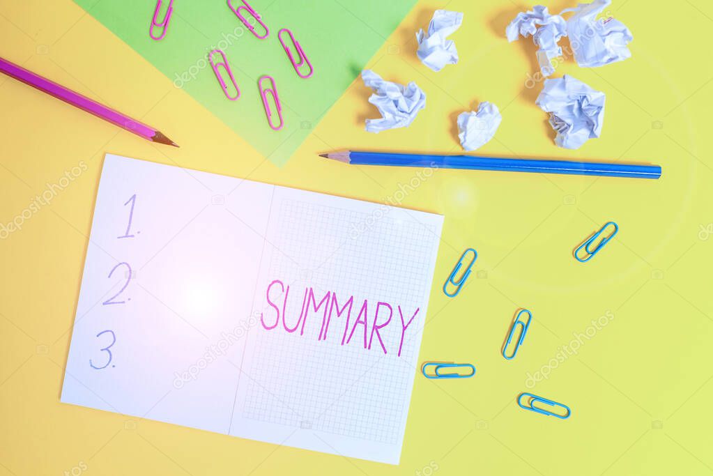 Texto de escritura de palabras Resumen. Concepto de negocio para una breve declaración o ...