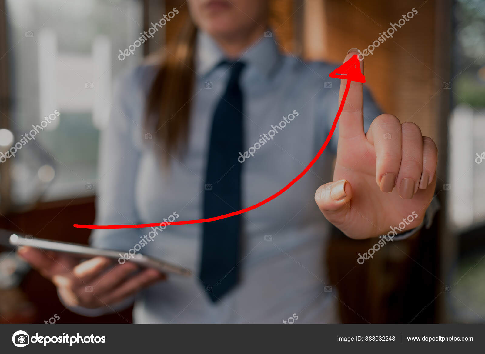 Arrowhead Curve Illustration Facing Upward Rising Denoting Success ...