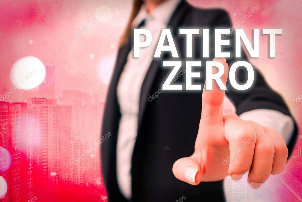 Escribiendo nota mostrando al Paciente Cero. Foto comercial que muestra el portador de la ...