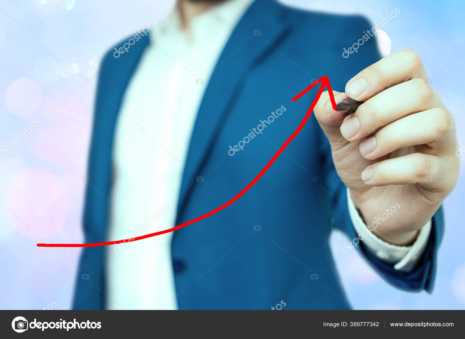 Arrowhead Curve Illustration Facing Upward Rising Denoting Success ...