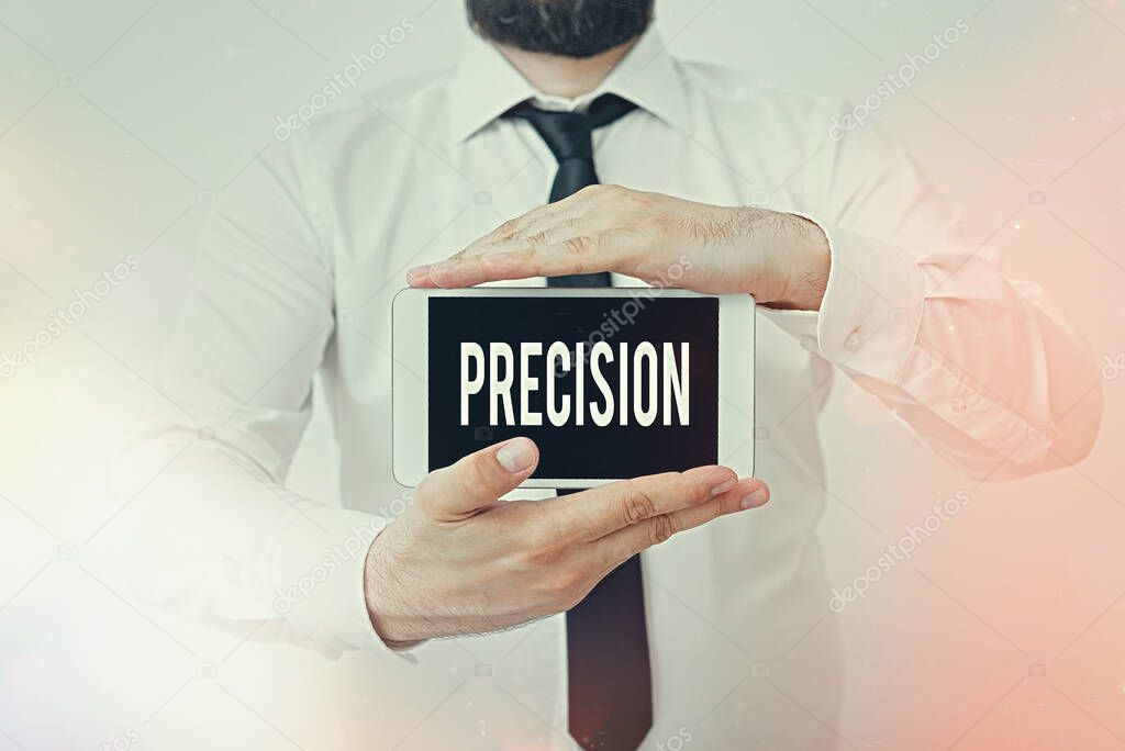 Escribiendo nota mostrando precisión. Foto de negocios que muestra el grado de refinamiento con ...