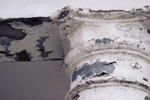 Broken pillar Stock Photos, Royalty Free Broken pillar Images ...