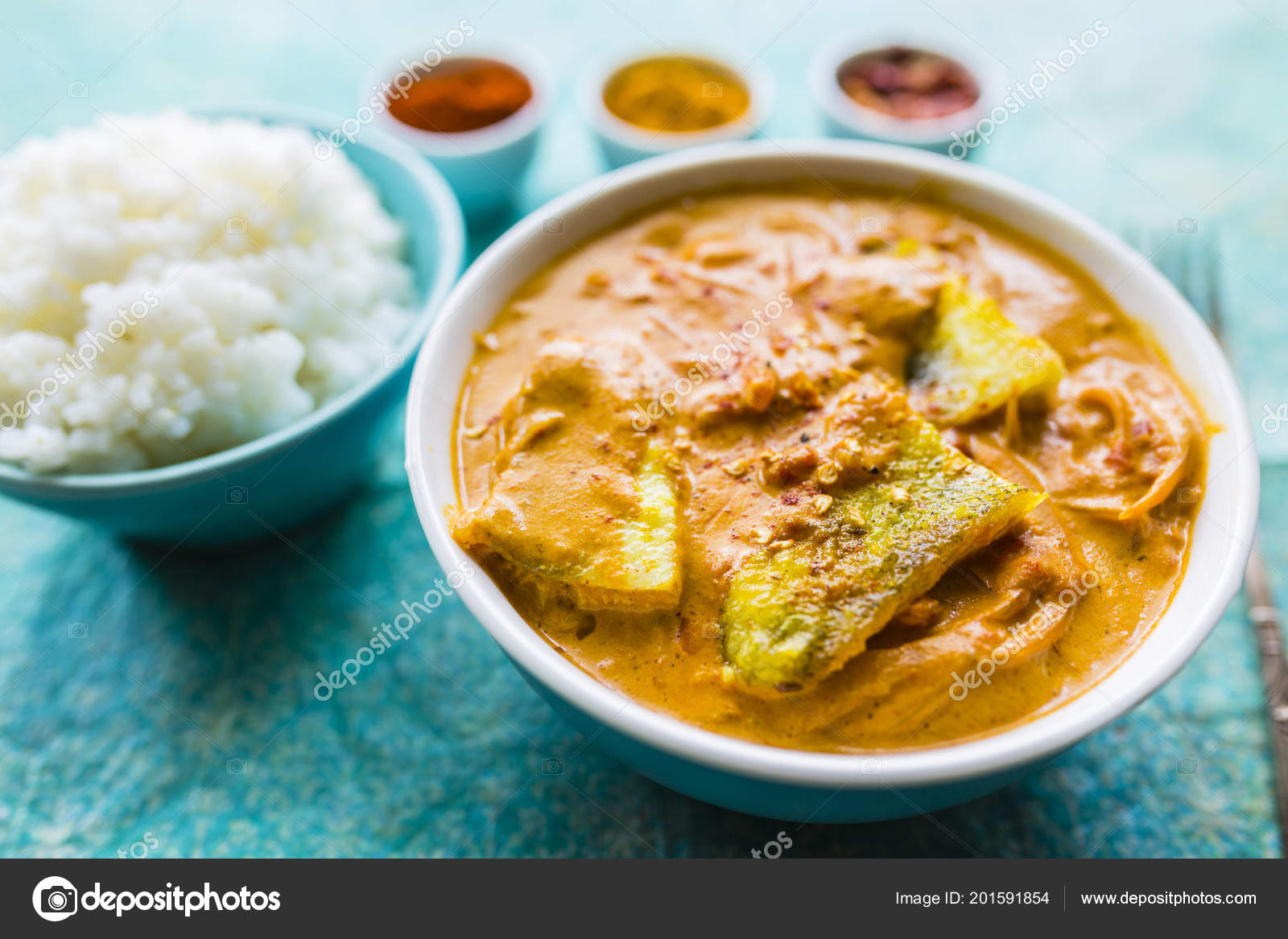 Curry Fish Coconut Milk Fish Molee Stock Photo by ©iMarzi 201591854