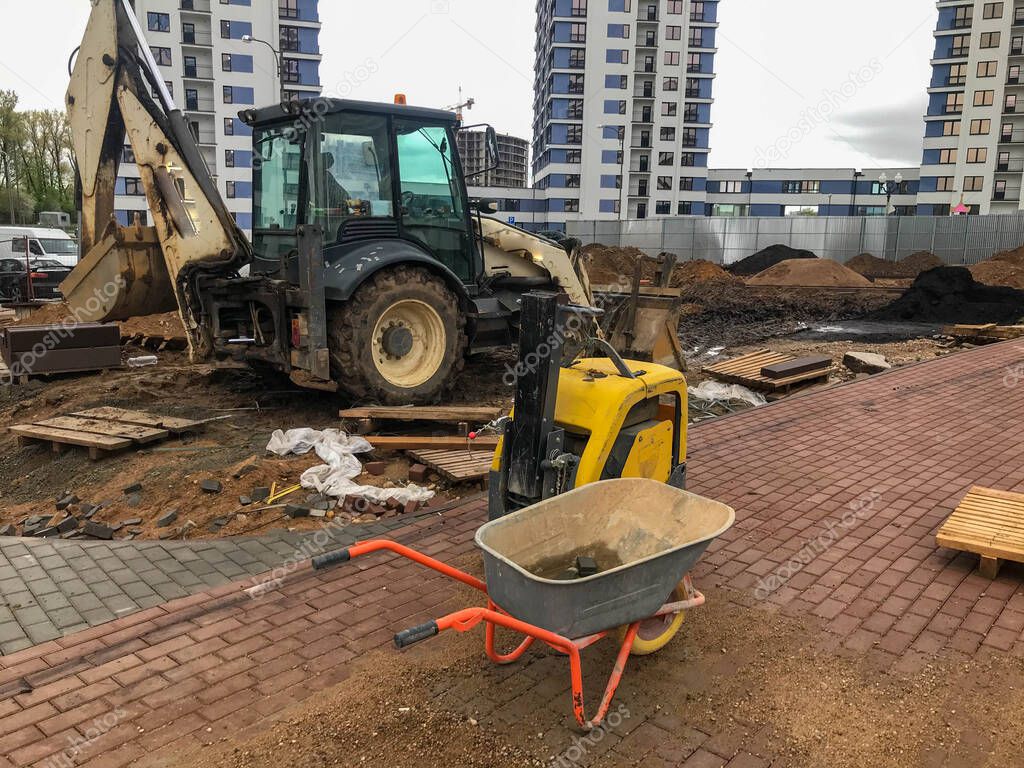 carro para el transporte de materiales pesados, hormigón, ladrillos y ...