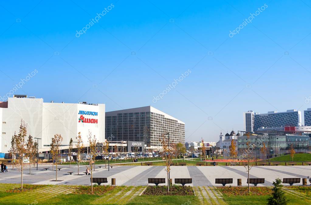 Moscú, Rusia - 18 de octubre de 2018: Centro comercial "Avia Park ...