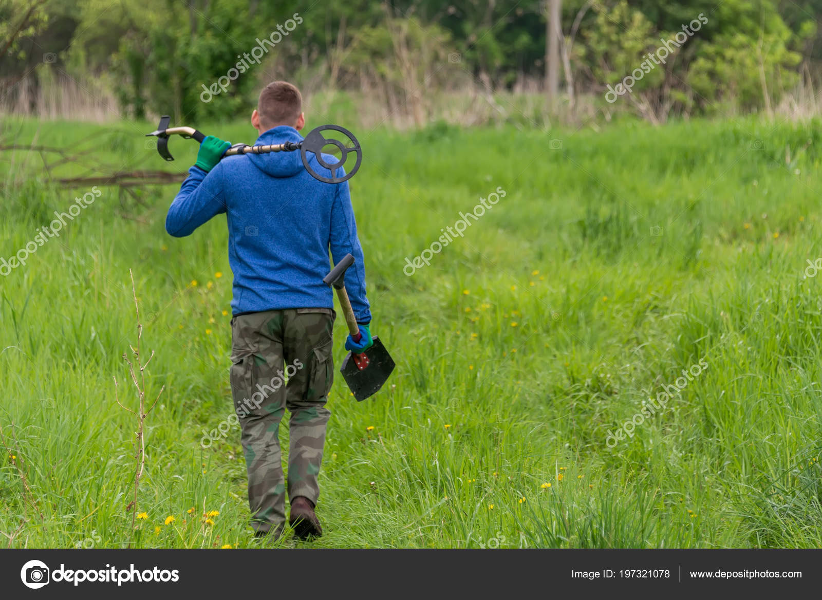 Man Seek Treasure Earth Metal Detector Walks Field Squeak Gold — Stock ...