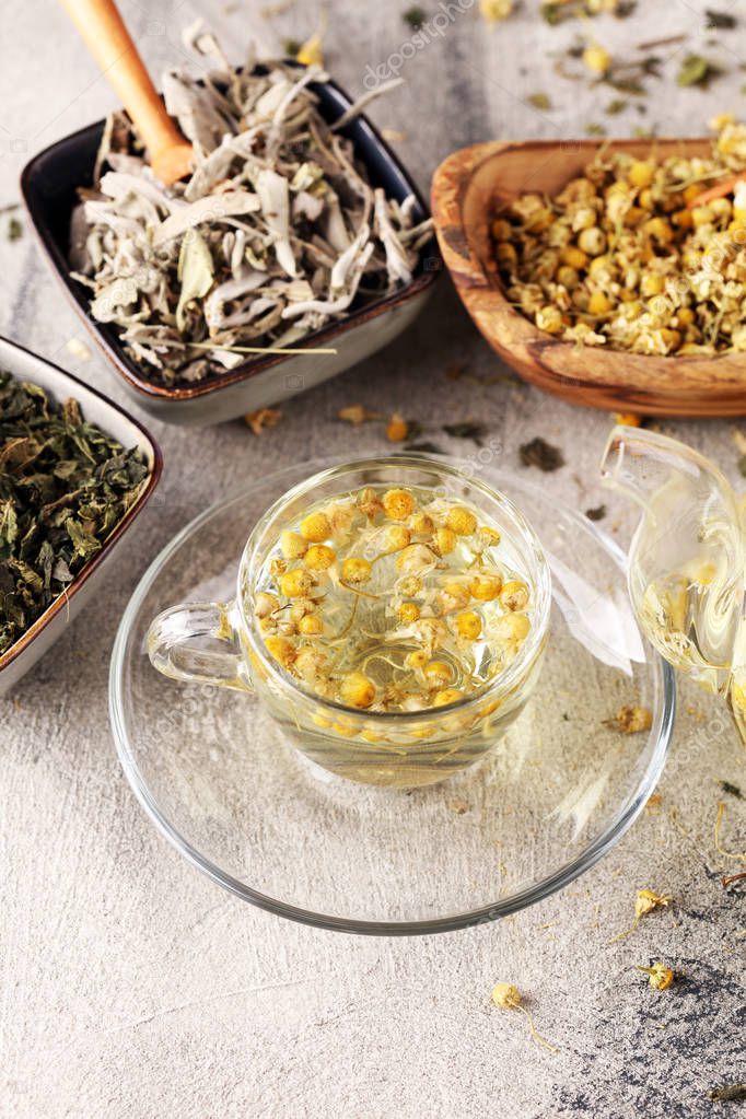 té con manzanilla, salvia y té de ortiga. Manzanilla seca 2022