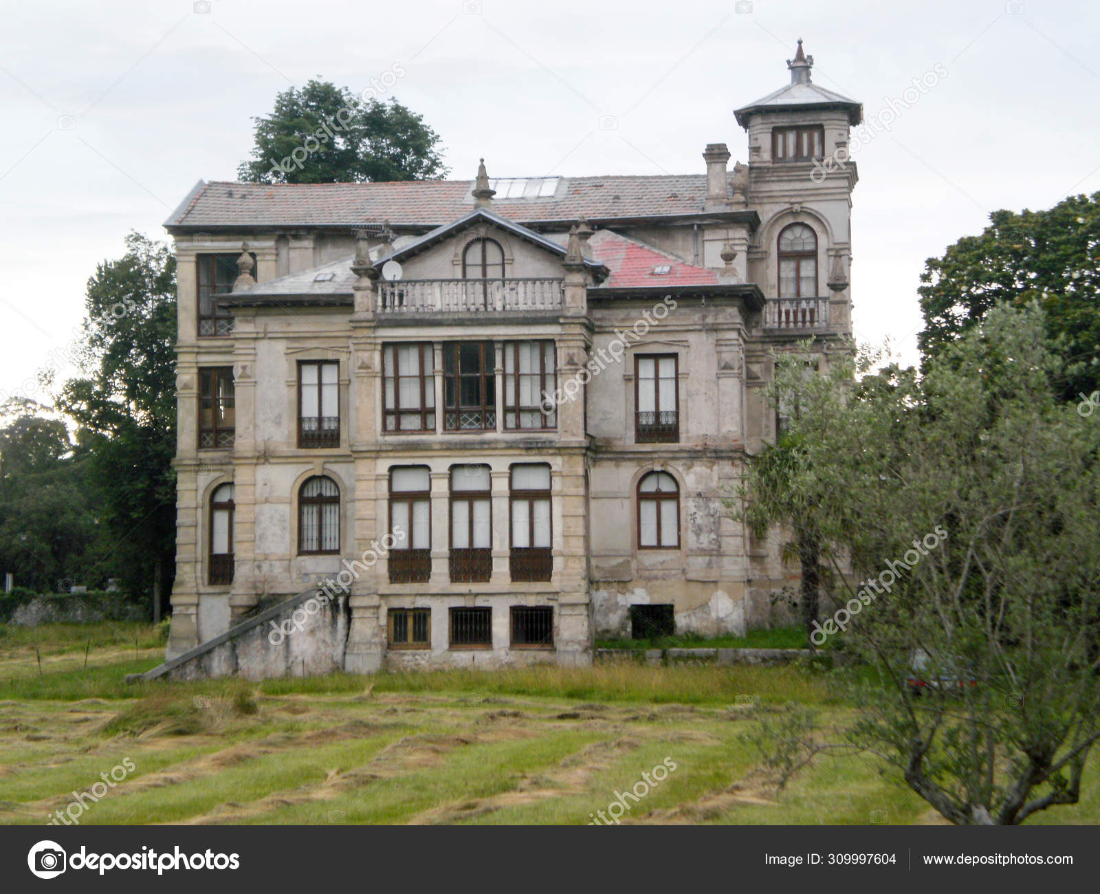 Partarriu Palace or Villa Parres Mansion 1898 belonged to Jose P ...