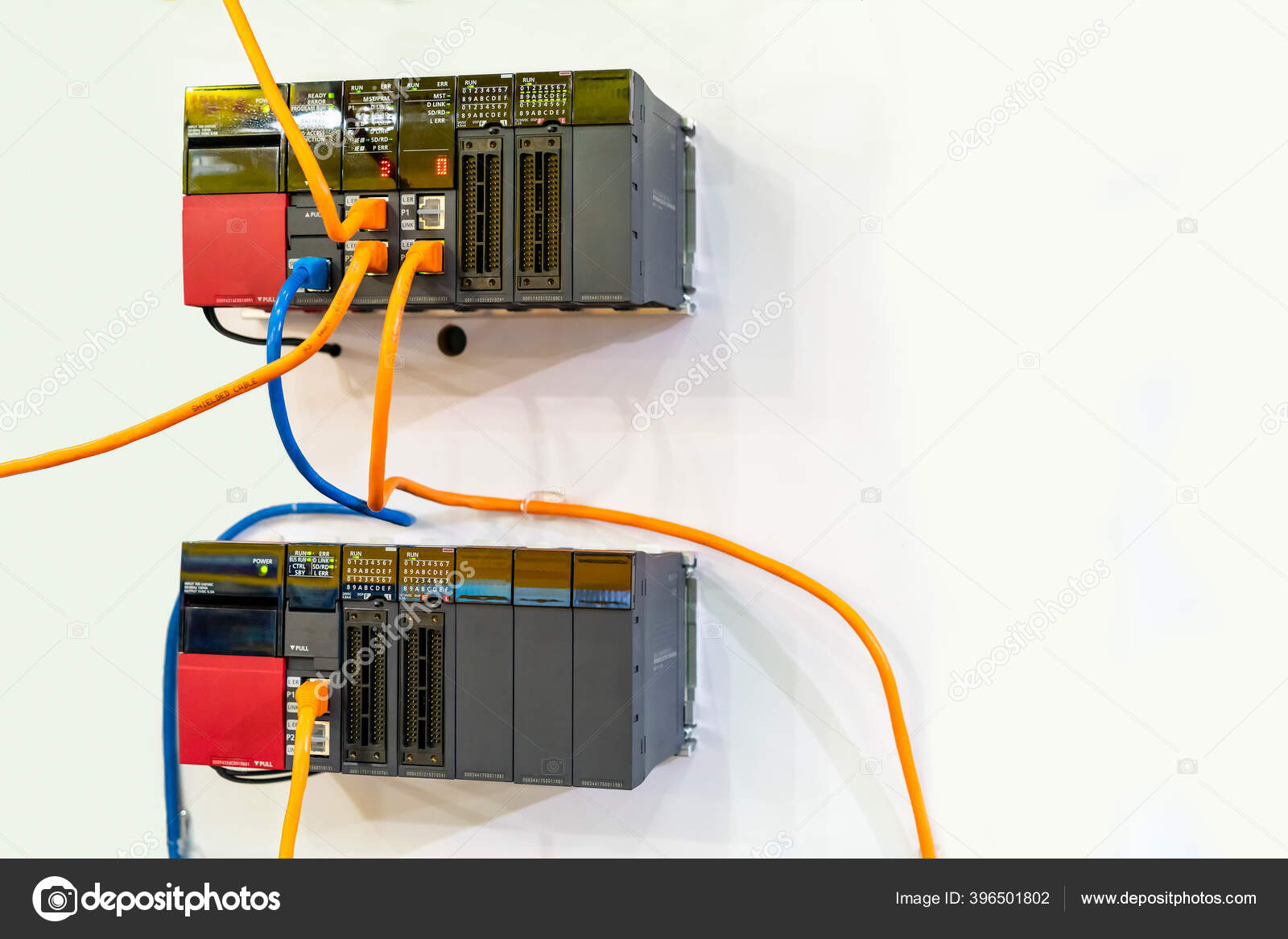 Advance Technology Automatic Programmable Logic Controller Plc High Precision Accuracy — Stock ...