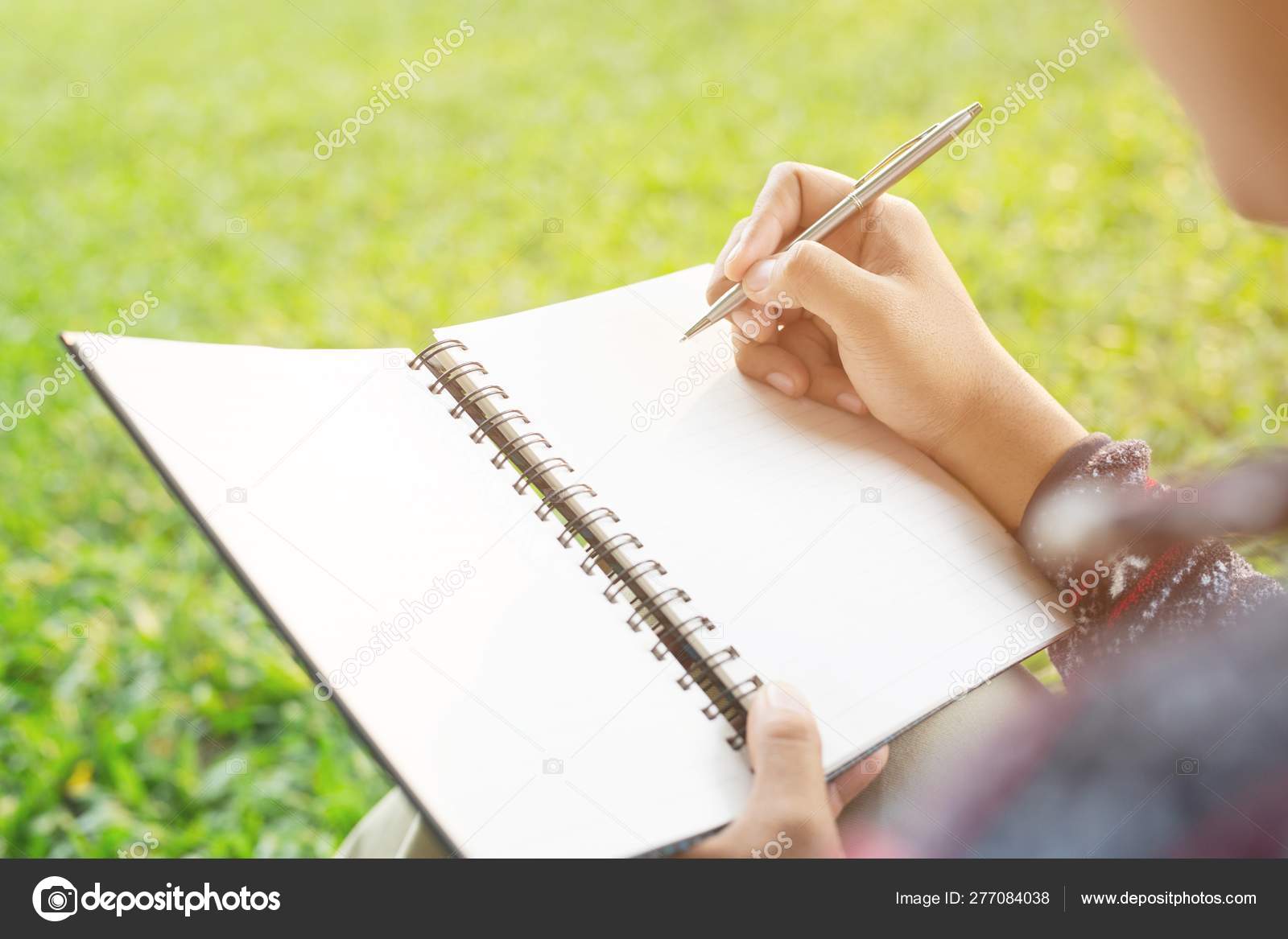 Close Hand Young Man Sitting Using Pen Writing Record Lecture — Stock ...