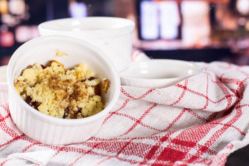 Receta paso a paso desmenuzar con frutas con restaurante 2024