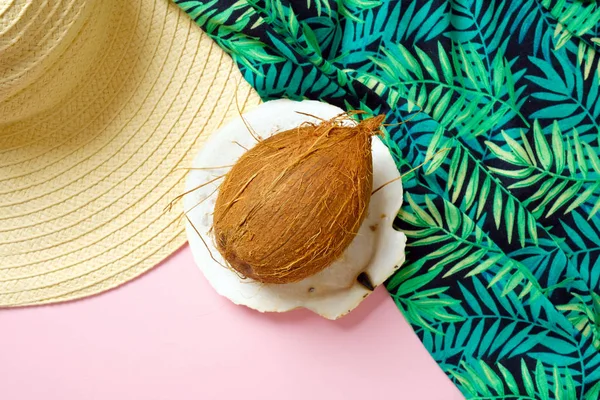 Coconut hat Stock Photos, Royalty Free Coconut hat Images | Depositphotos