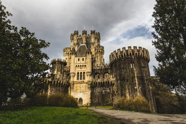 Build castle Stock Photos, Royalty Free Build castle Images | Depositphotos