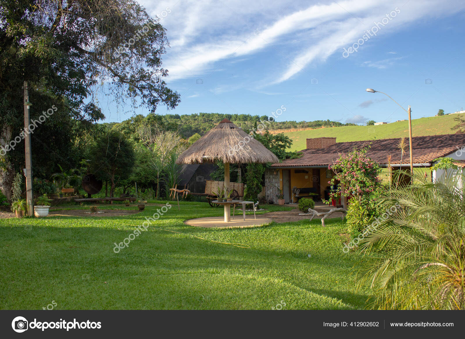 Yard Small Farm Has Barbecue Area Clay Tiles Thatched Roof — Stock ...