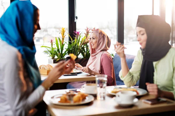 Arab women in cafe Stock Photos, Royalty Free Arab women in cafe Images ...