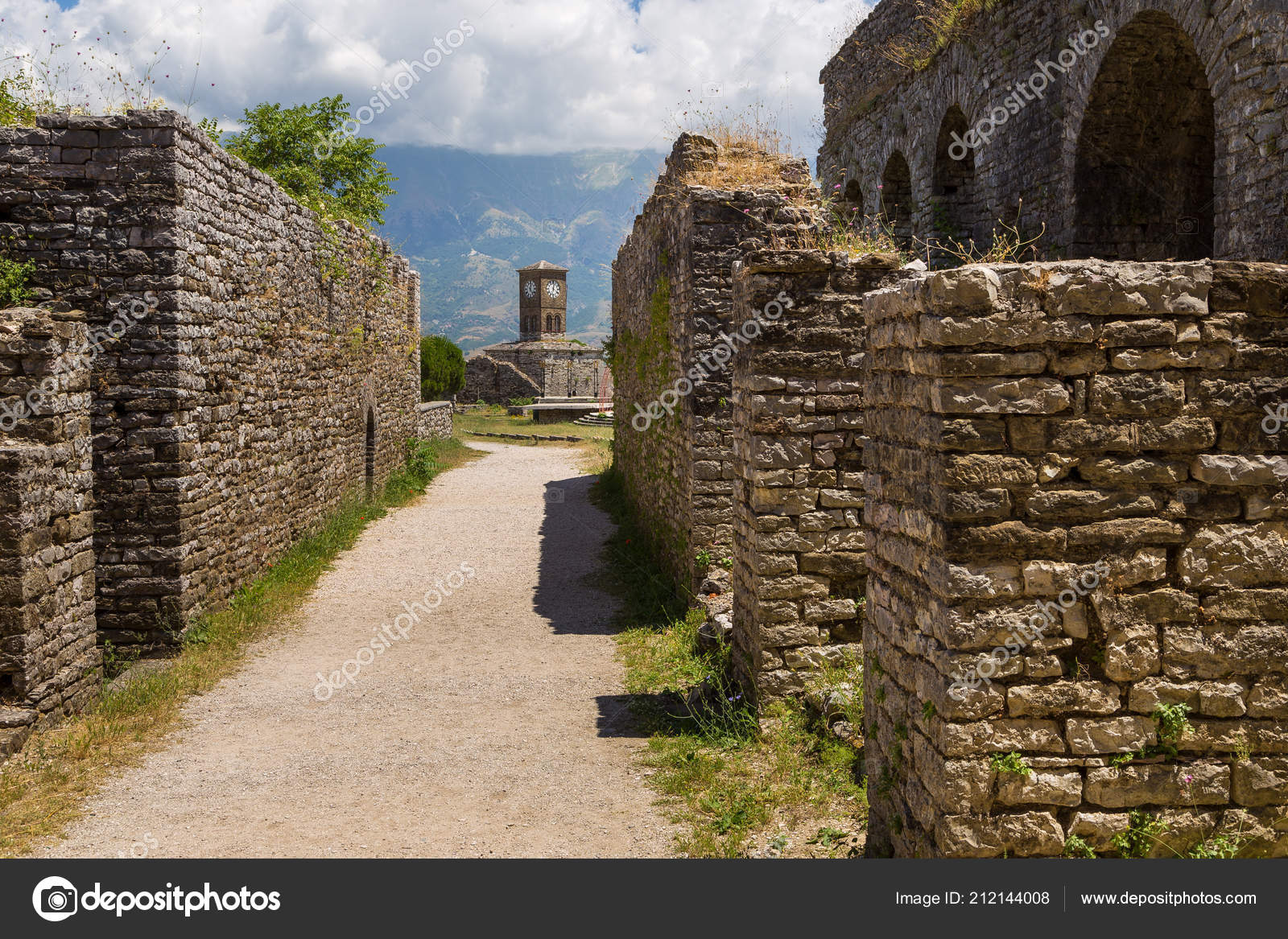 Clock tower in Gjirokaster castle, south Albania – Stock Editorial ...