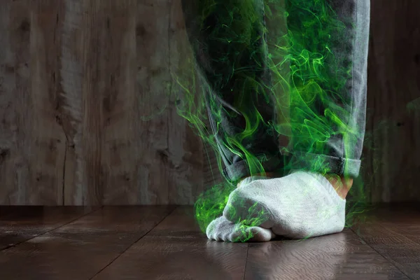 Pies apestosos fotos de stock, imágenes de Pies apestosos sin royalties ...