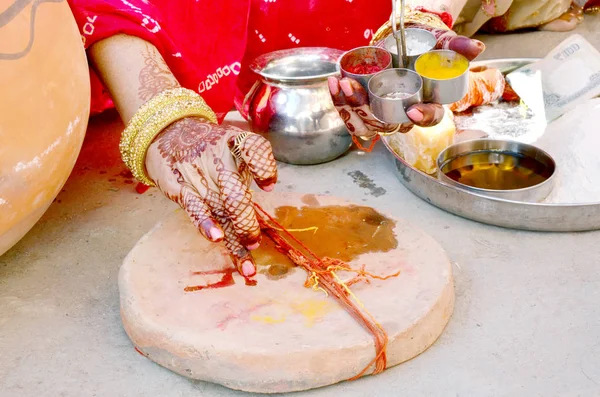 Multitasking indian woman Stock Photos, Royalty Free Multitasking ...