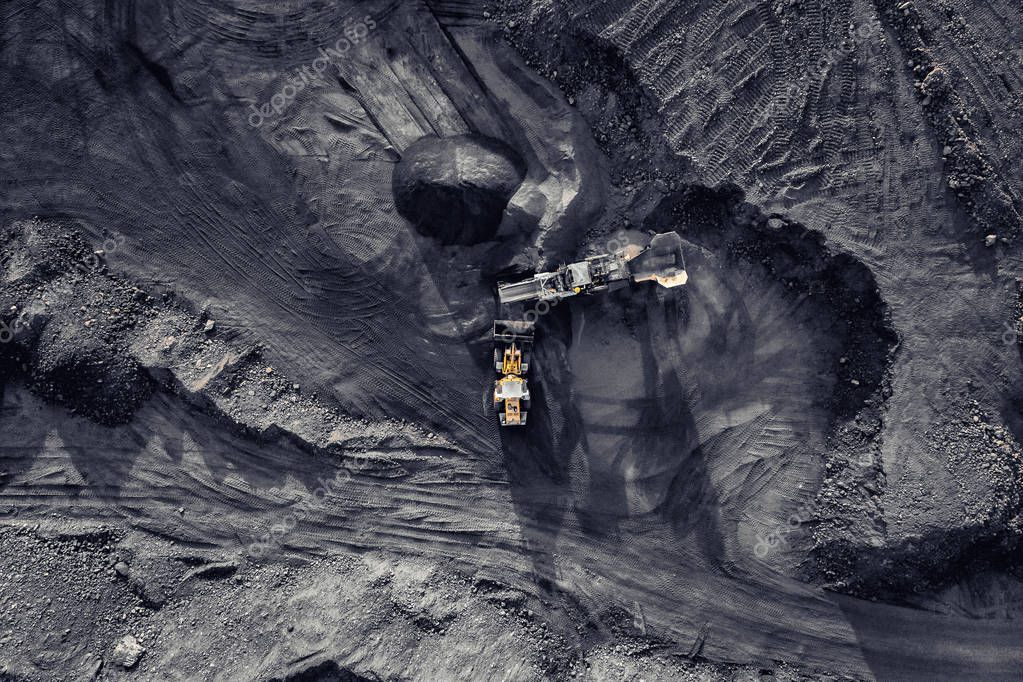 mina a cielo abierto, industria extractiva para carbón, vista superior ...